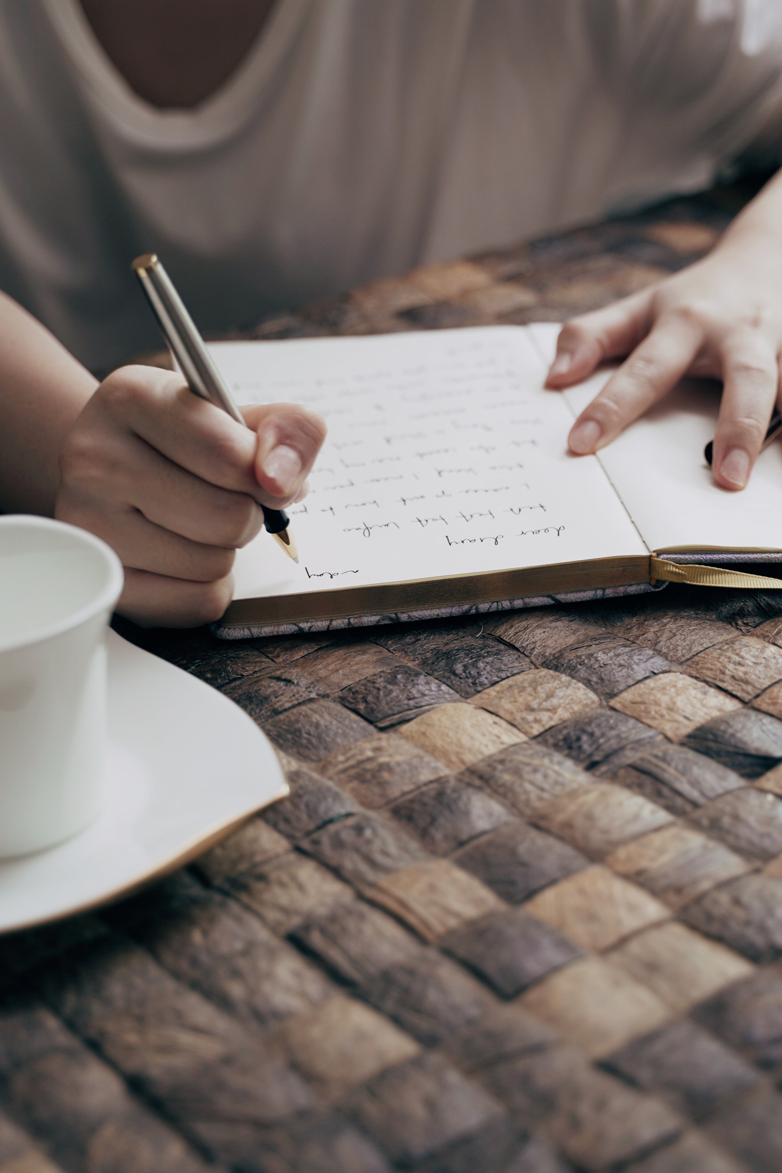 NEW YEAR, NEW RESOLUTIONS … OR NOT – GMLGallery